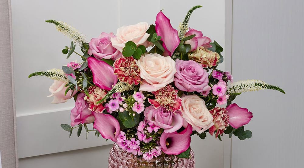 Flower Delivery With Free Chocolates | Prestige Flowers