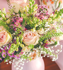 Send Flowers To France | Flower Bouquet Delivery