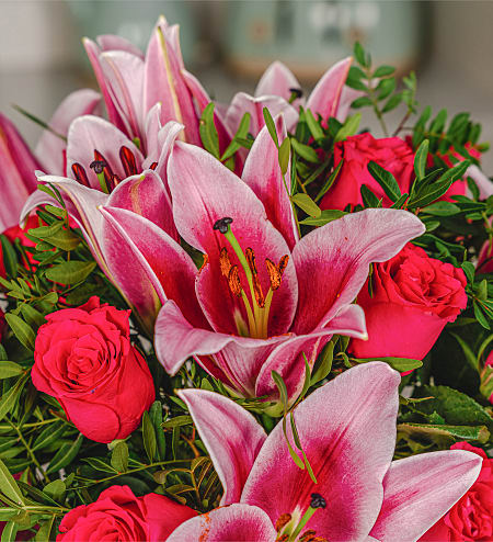 Prestige Flowers Delivery with FREE Chocolates