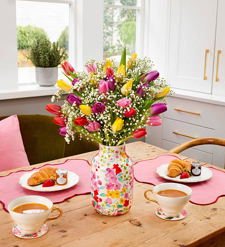 Flower Delivery With Free Chocolates | Prestige Flowers